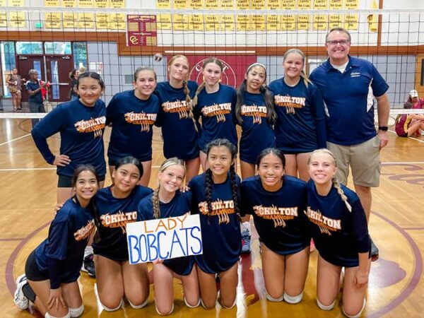 Roseville girl's school volleyball team makes history with undefeated ...